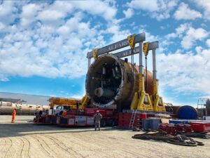 Al Faris uses Enerpac SBL900 gantry system - Move It Magazine