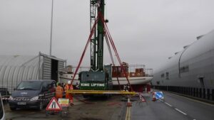 Modulift’s CMOD 12 Spreader Frame lifts over 100 years old ship - Move ...