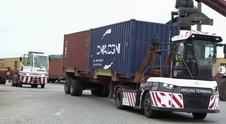 Abidjan Terminal takes delivery of two fully electric APM 75T HE ...
