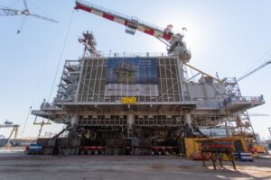 Drydocks World completes Alpha platform topside - Move It Magazine