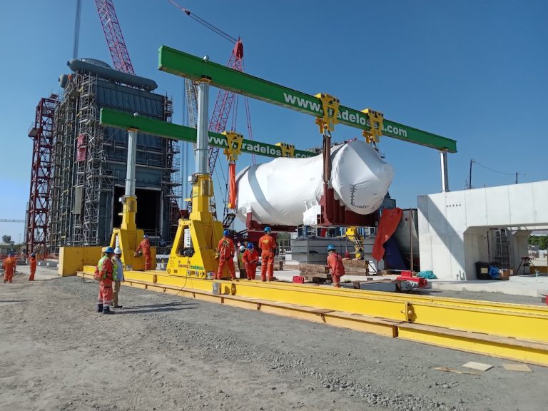 Enerpac gantry lift installs gas turbine at Mexican Power Plant