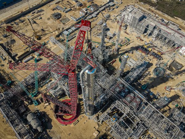 Mammoet Deploys World's Largest Heavy Lift Cranes in India's Energy ...