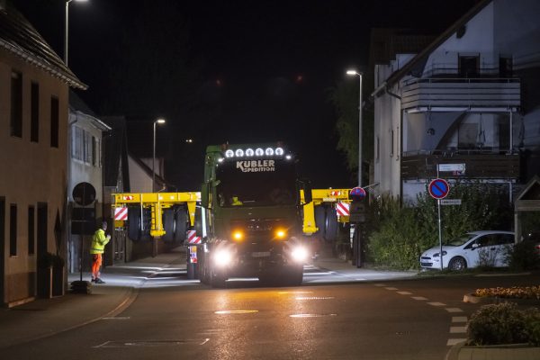 Hyundai Heavy Industries Expands with Scheuerle Shipyard Transporters ...