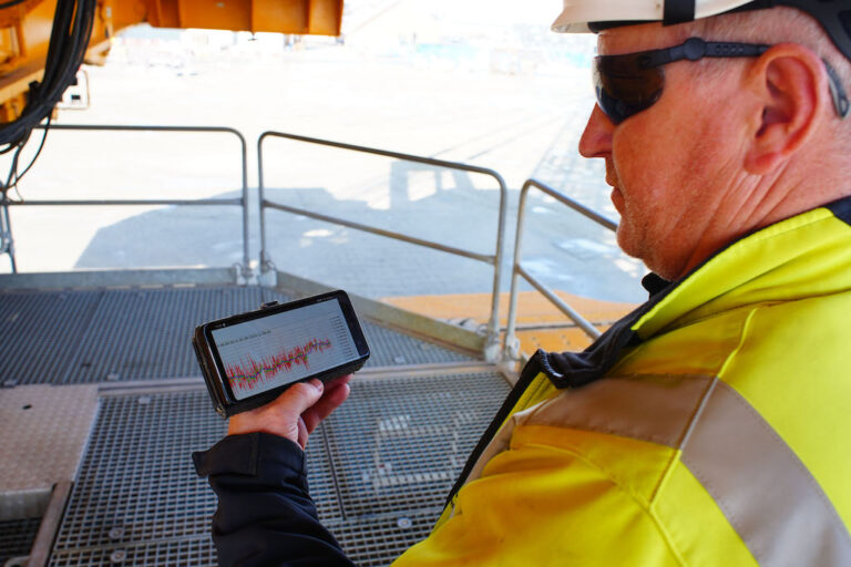 BMS Heavy Cranes Relies on Liebherr for Offshore Wind - Move It Magazine