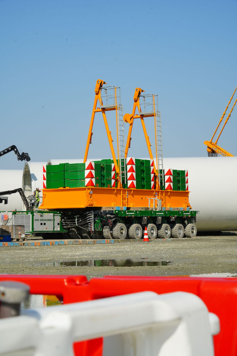 BMS Heavy Cranes Relies on Liebherr for Offshore Wind - Move It Magazine