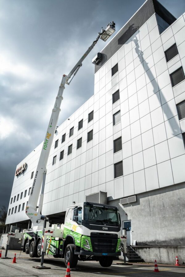 Bronto Skylift and Designwerk Unveil Fully Electric Aerial Work ...
