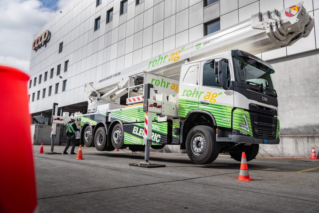 Bronto Skylift and Designwerk Unveil Fully Electric Aerial Work ...