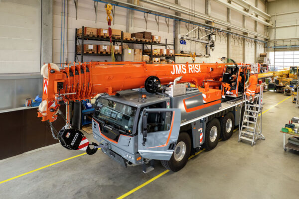 JMS RISI Expands Fleet with Three New Liebherr Machines - Move It Magazine